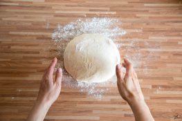 Hefeteig Rezept: Der ultimative Guide (mit frischer & Trockenhefe ...